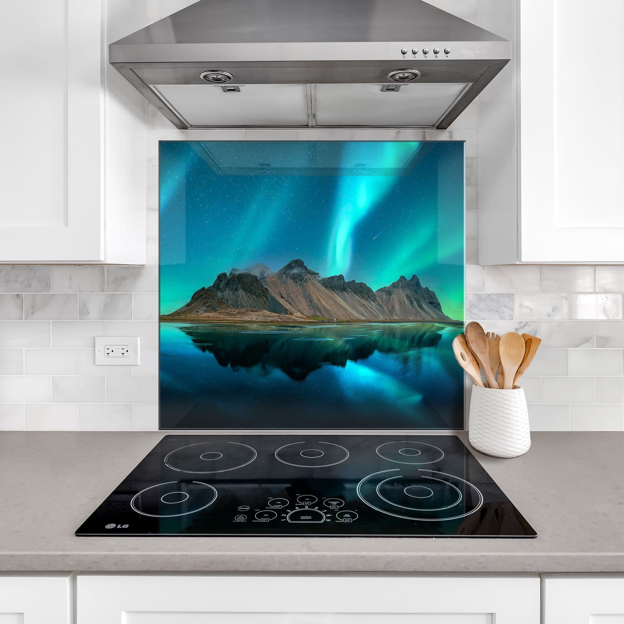 Northern lights kitchen glass splashback - Heat resistant 6mm toughened ...